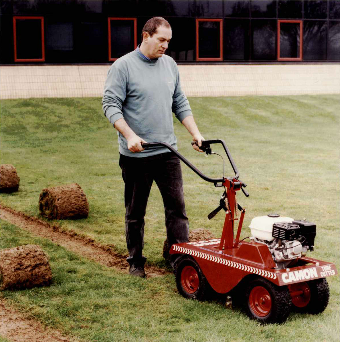 CAMON TC12 Turf Cutter – Tracmaster Ltd